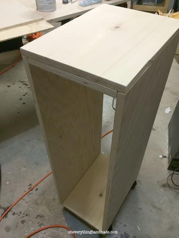 DIY // Laundry Room Transformation - Oh Everything Handmade